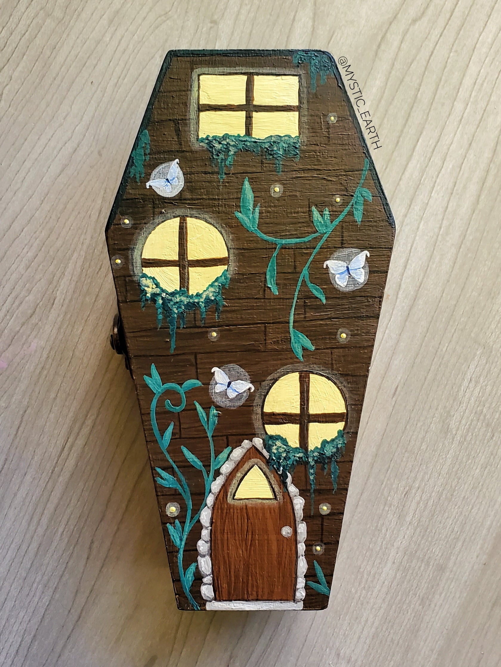Fairy Cottage Coffin Dollhouse Sculpture – Mystic Earth