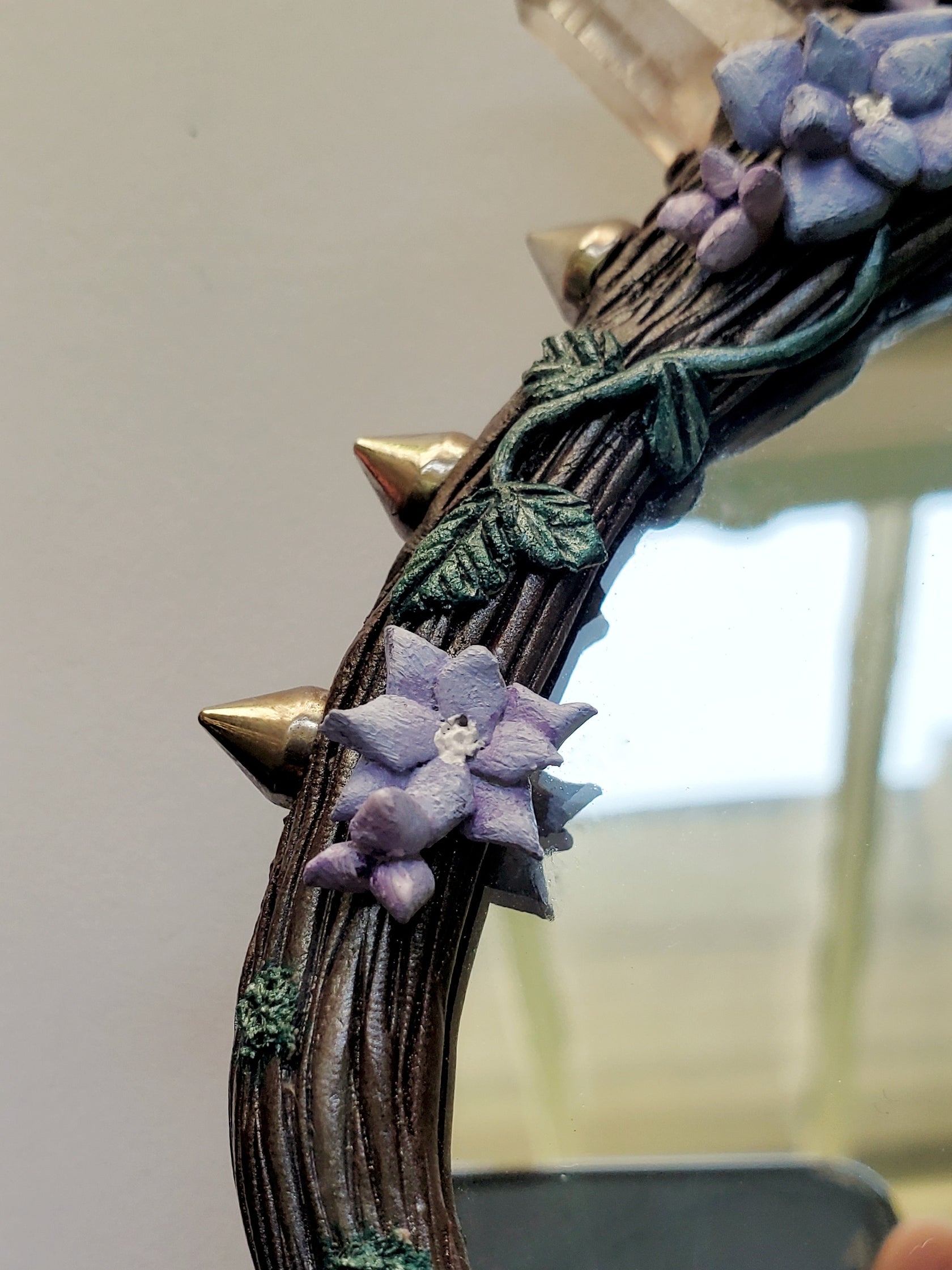 Lepidolite Crystal Magic Mirror (Sculpture) – Mystic Earth